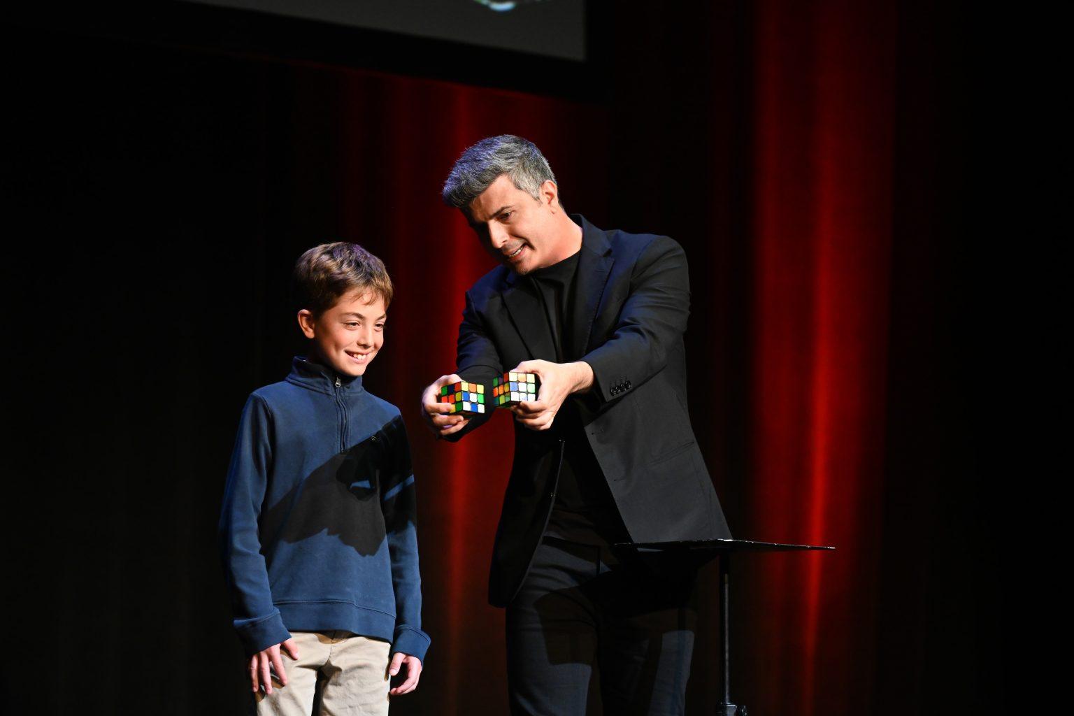 Asi Wind - Incredibly Human | Underbelly Boulevard Soho